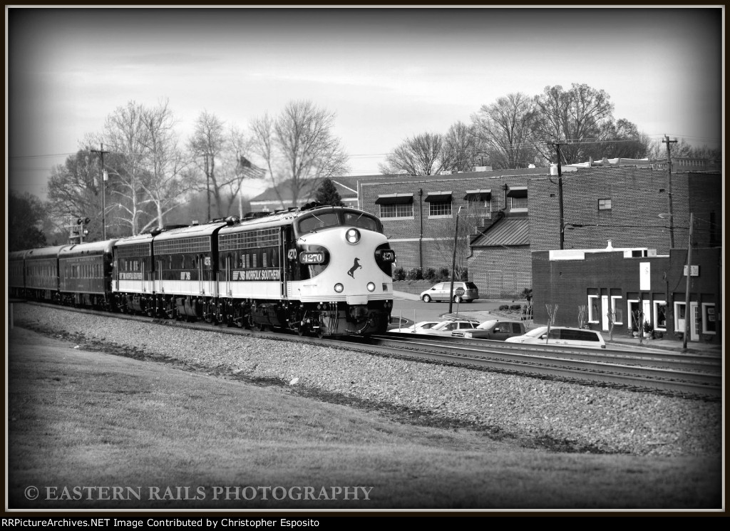 NS F9A 4270 leads OCS 956 on the R Line